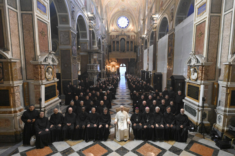 Padre Joseph Farrell eletto nuovo Priore Generale dell’Ordine di Sant ...