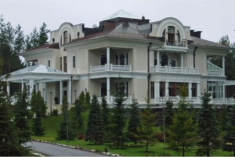 Russia, sventato attacco con 91 droni alla residenza di Putin: Mosca ...